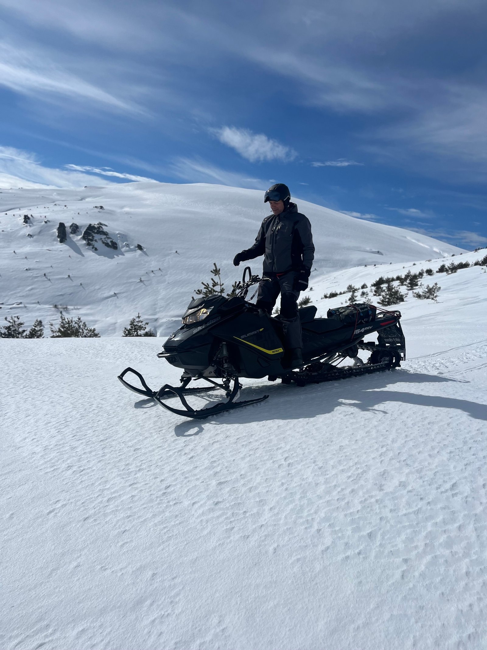 About Us | snowMobiles.mk